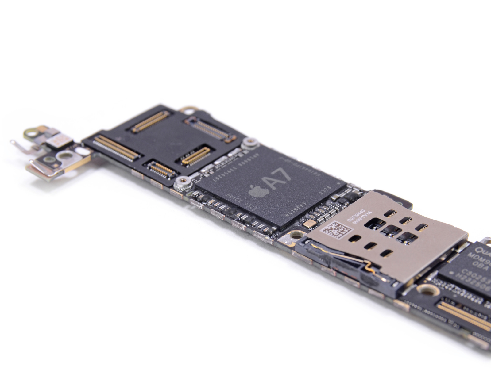 iFixit já desmontou o iPhone 5s dourado; confira todas as entranhas do aparelho [atualizado ...