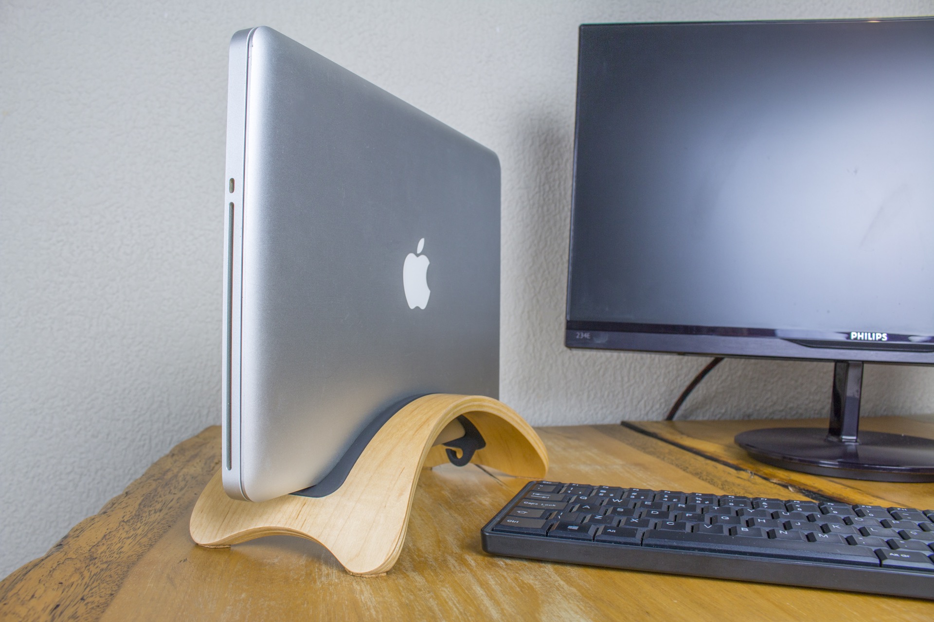 BookArc: clássico stand agora em versão de madeira para MacBooks e numa ...