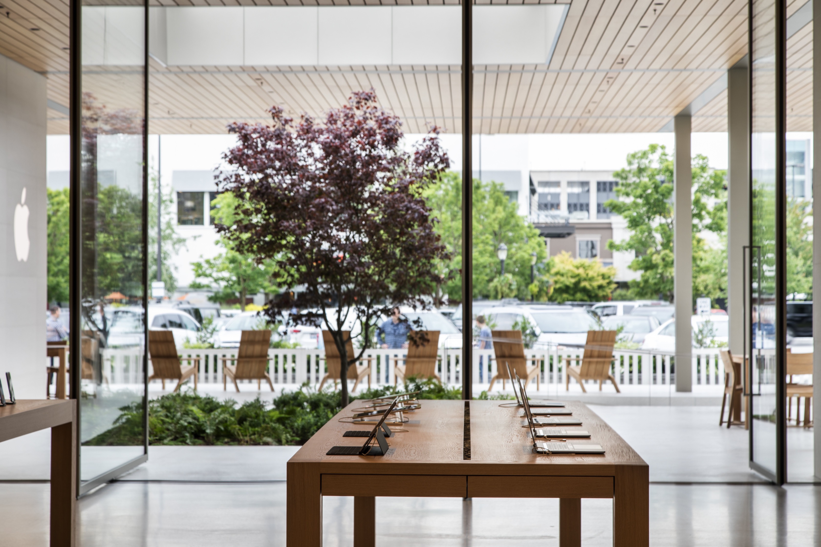 Apple inaugura belíssima loja em Macau; Palo Alto e University Village ...