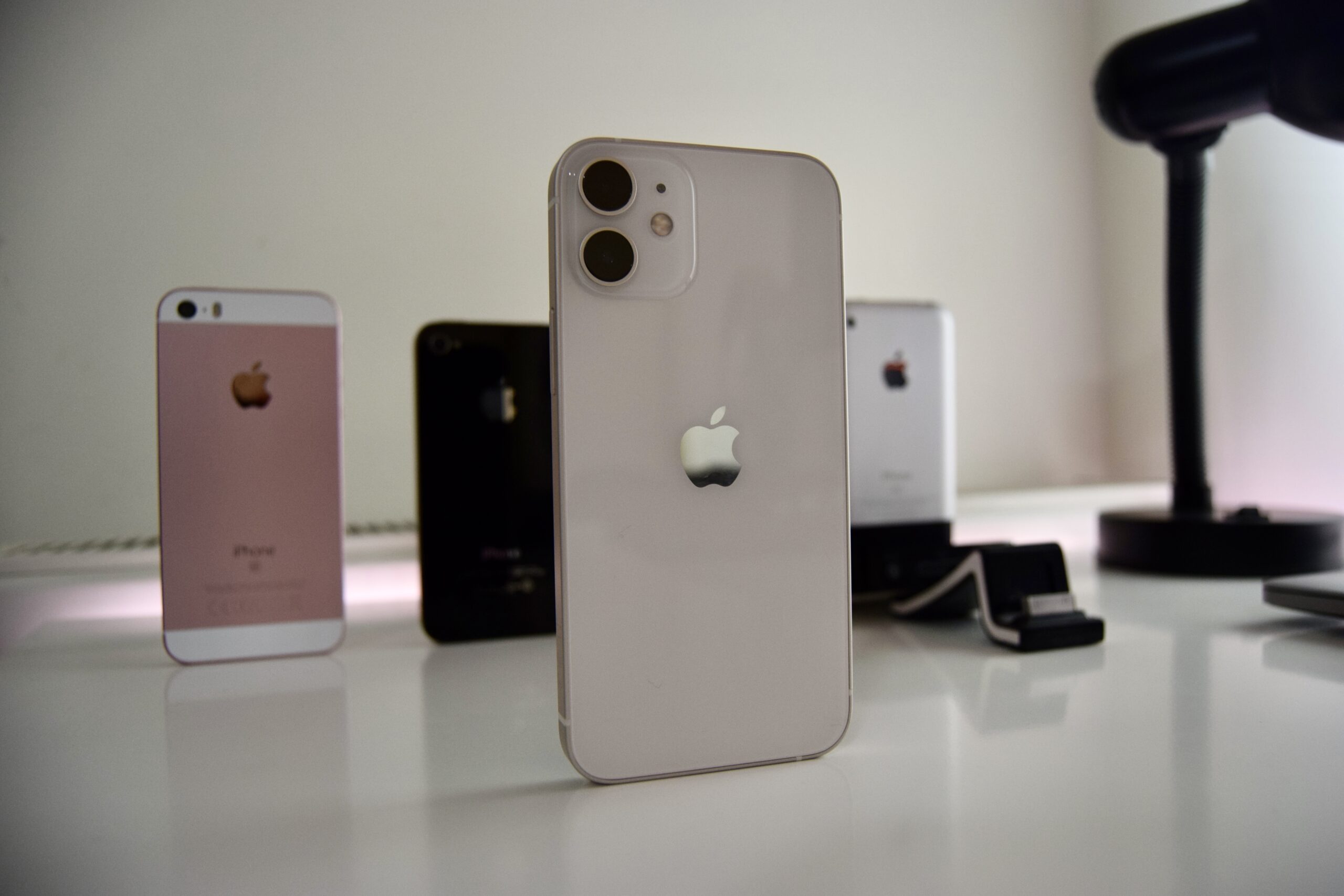 Por que troquei o iPhone 12 Pro pelo 12 mini? - MacMagazine