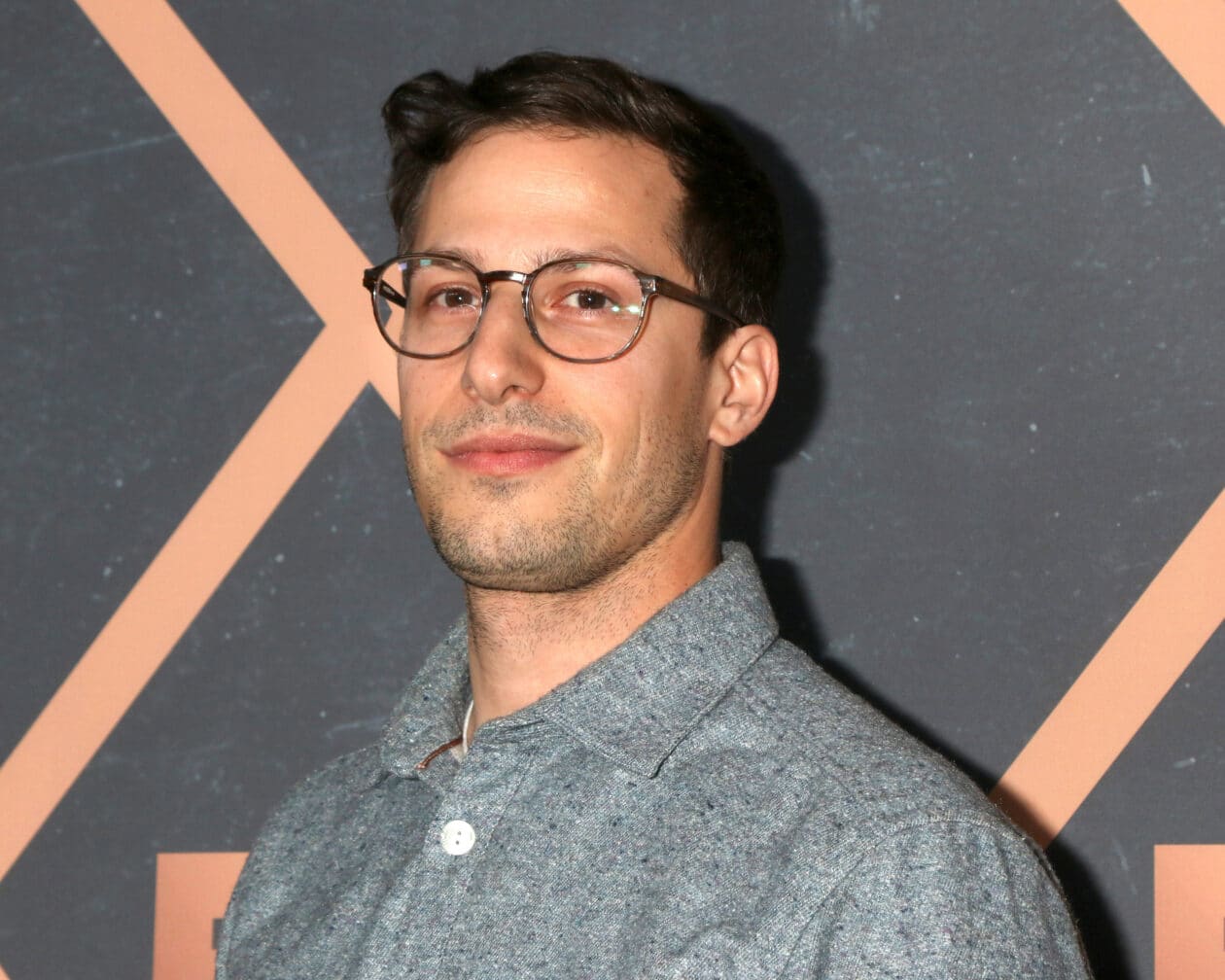 Andy Samberg estrelará nova comédia sci-fi no Apple TV+ - MacMagazine