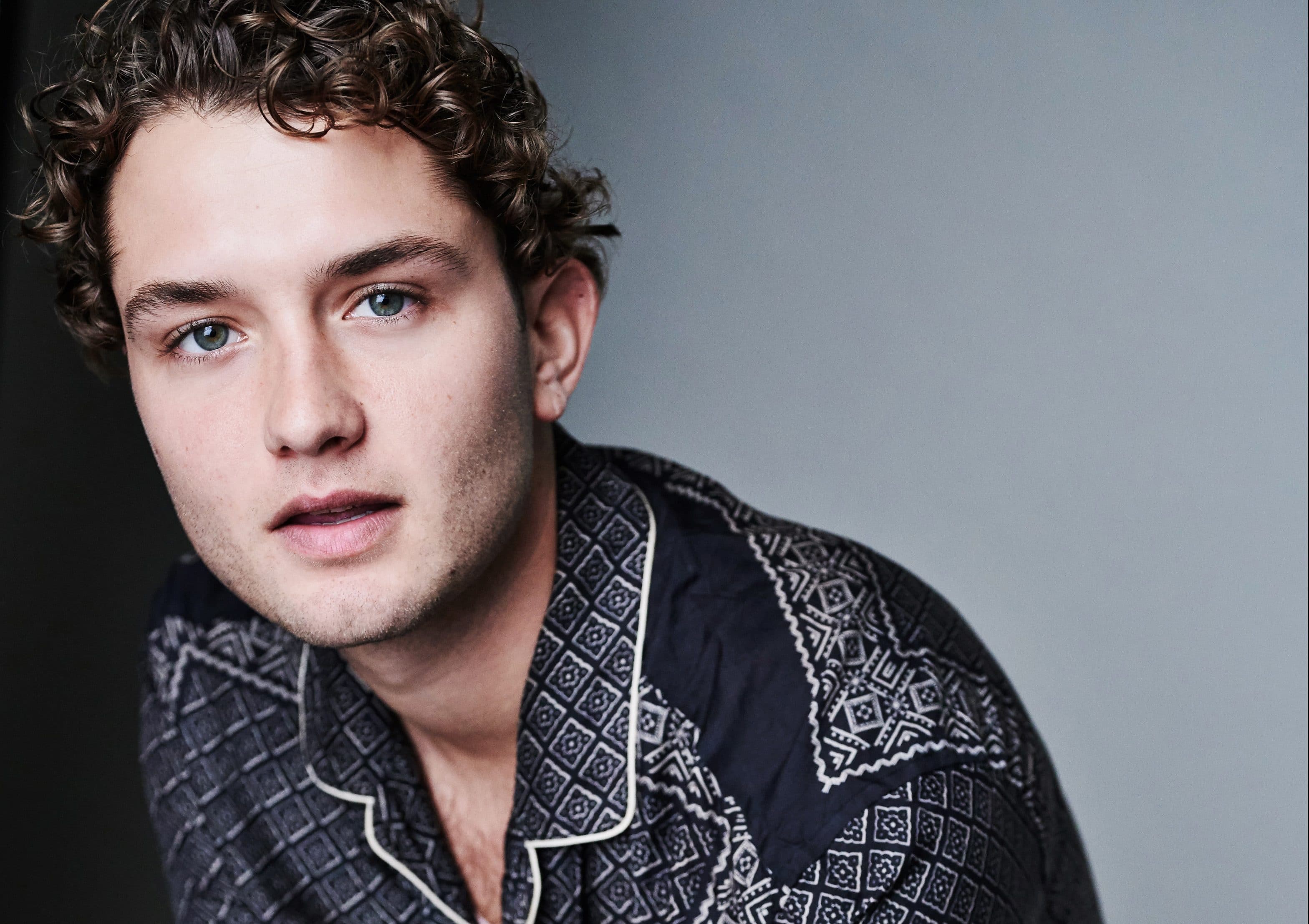 Apple TV+: Raff Law entra para "Masters Of The Air" - MacMagazine