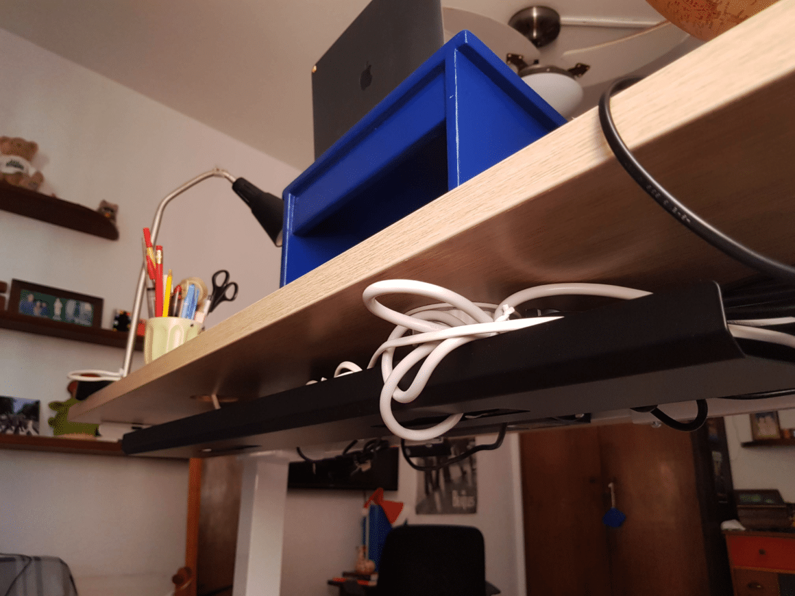 Review: GenioDesk Pro, a standing desk brasileira - MacMagazine