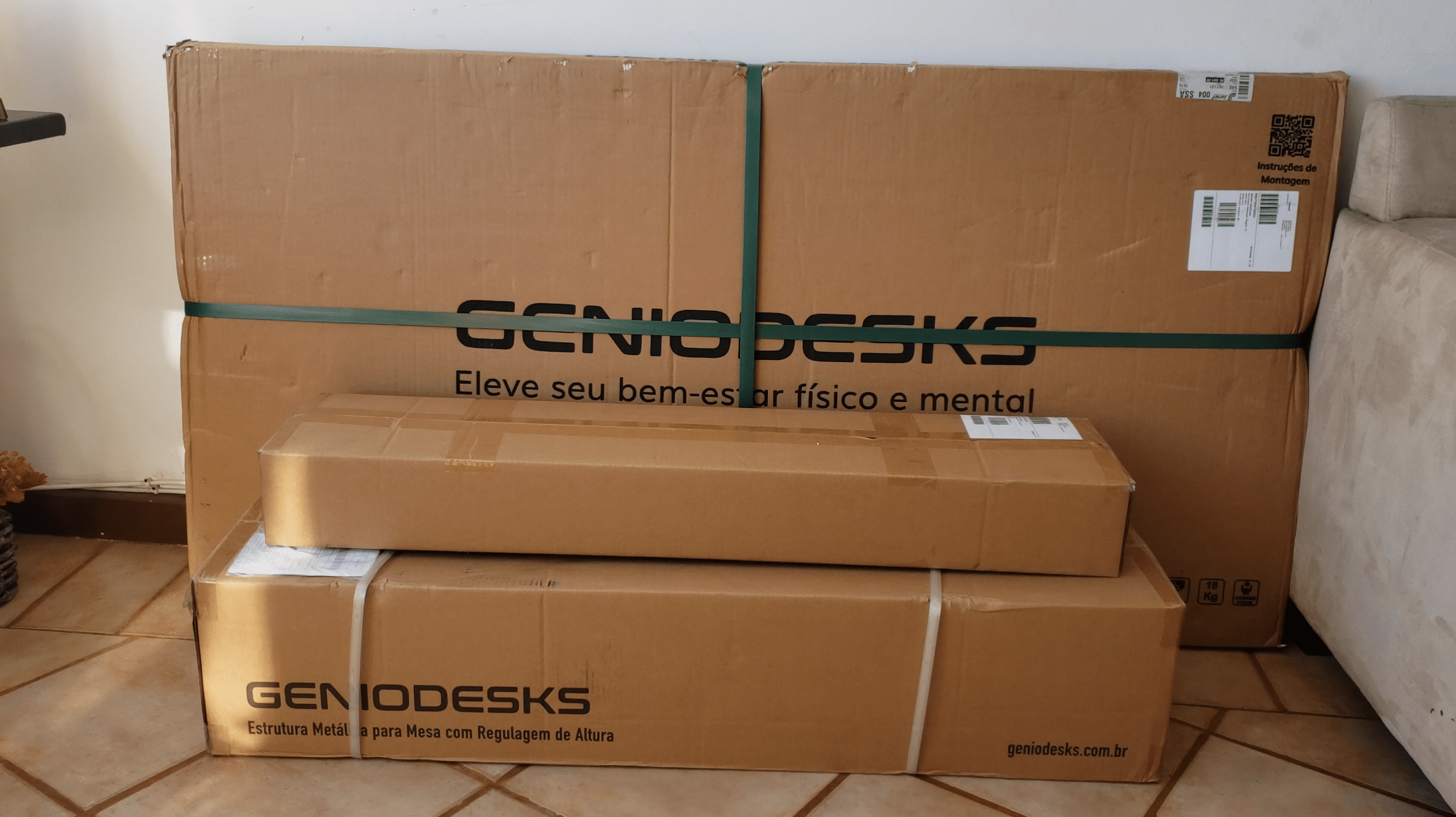 Review: GenioDesk Pro, a standing desk brasileira - MacMagazine
