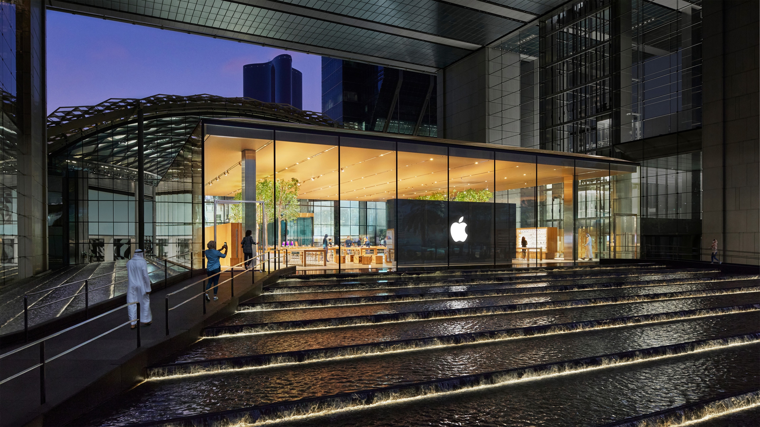 Apple Al Maryah Island, em Abu Dhabi, abrirá nesta sexta-feira ...