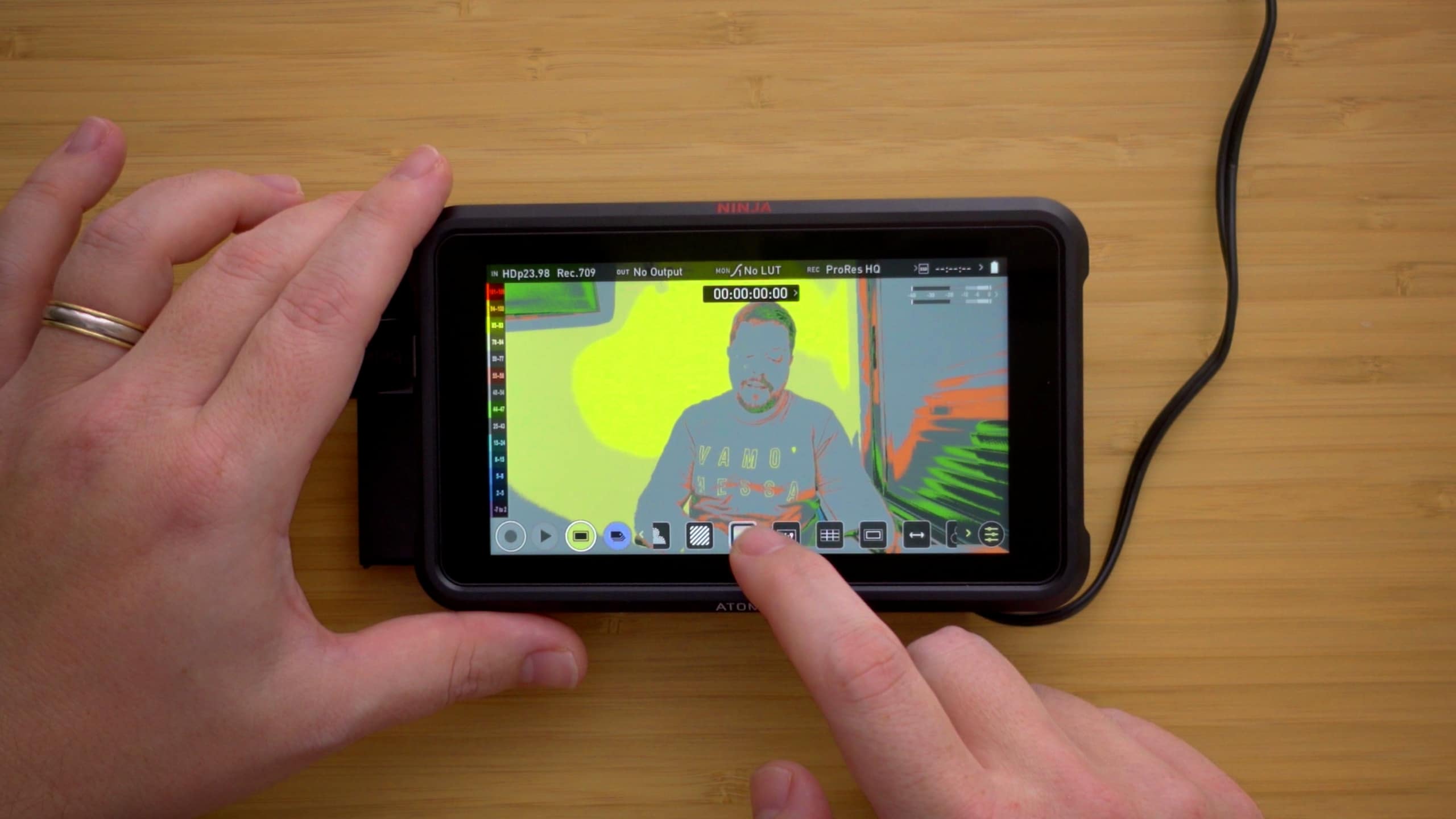 Vídeo: Ninja V amplia o potencial de câmeras DSLR/mirrorless! - MacMagazine