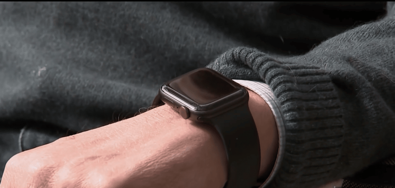 Detecção de Queda do Apple Watch ajuda médico que caiu e ficou ...