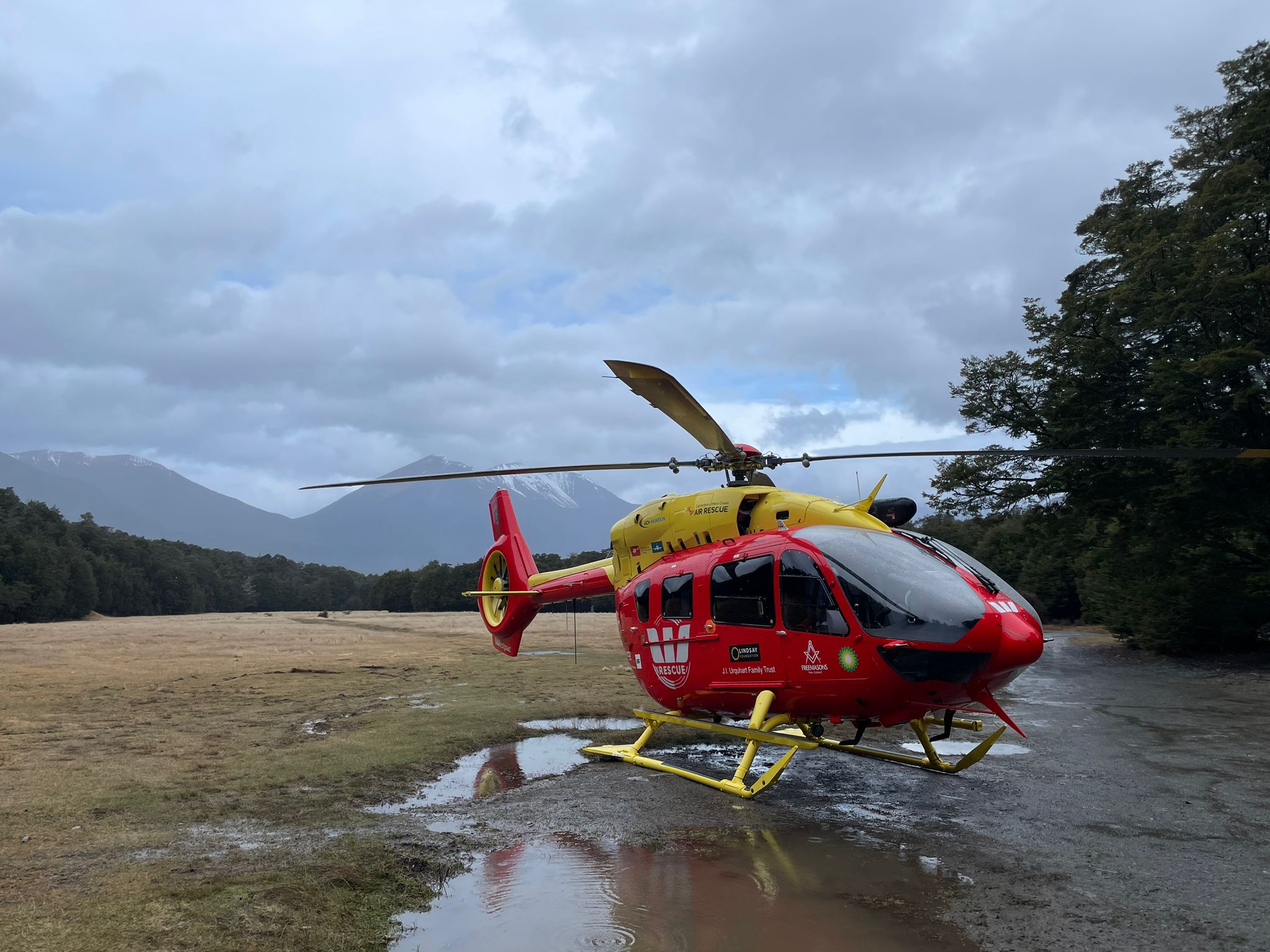SOS de Emergência via satélite ajuda em resgate na Nova Zelândia ...
