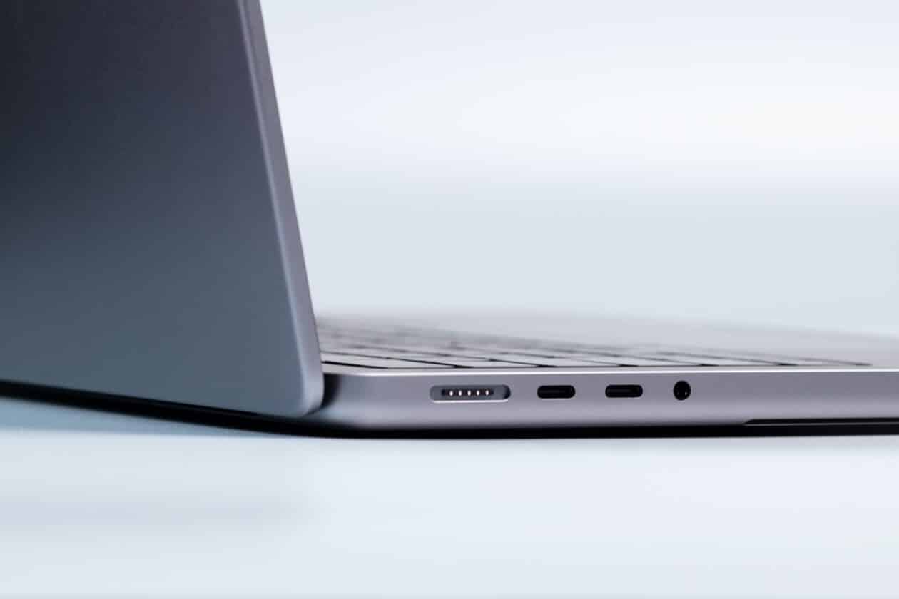 Oferta: MacBook Pro de 14" (M3) com desconto de 26% - MacMagazine