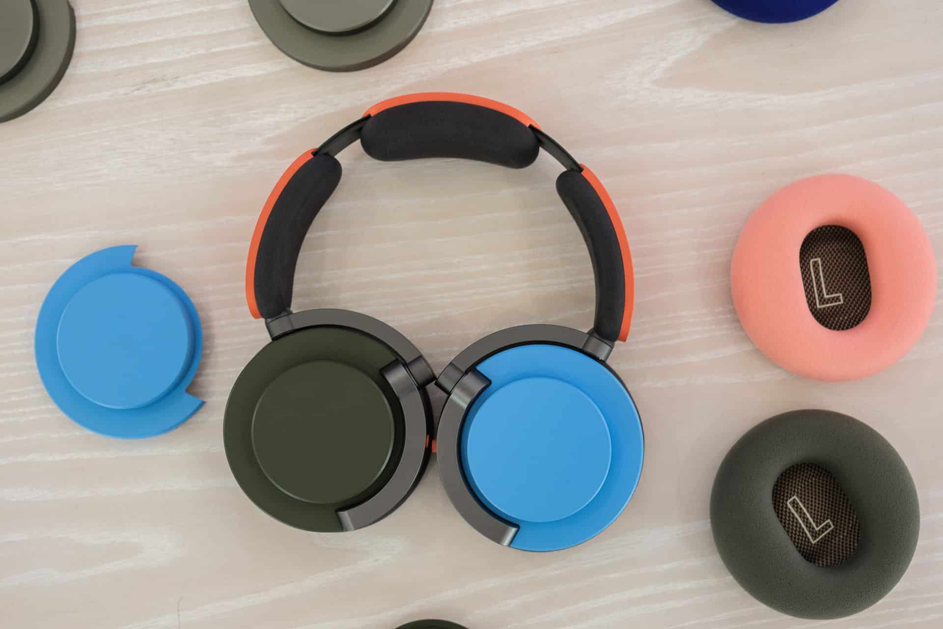 Dyson lança fones OnTrac, com mais de 2 mil opções de personalização ...