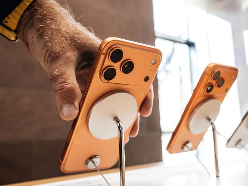 iPhones 17 foram os smartphones mais vendidos no final de 2025 em todo ...